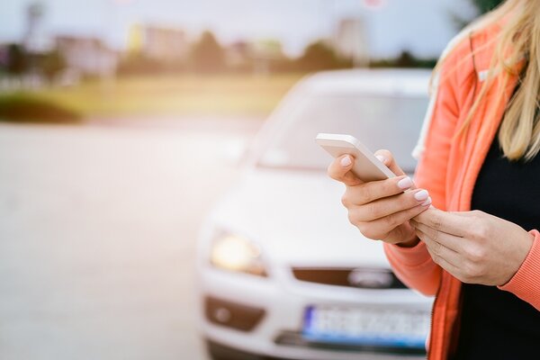 Zelenú kartu môžete mať od budúceho roka iba v mobile | Netfinancie.sk
